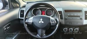 Pelēks Mitsubishi Outlander 2008 Tallina, ar dzinēja tilpumu 2.40 L un nobraukumu 0 tūkst. km par 2600 €, foto 14 vietnē AUTOMOTO.COM.LV