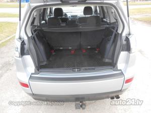 Pelēks Mitsubishi Outlander 2010 Viljandi, ar dzinēja tilpumu 2.00 L un nobraukumu 199 tūkst. km par 6990 €, foto 15 vietnē AUTOMOTO.COM.LV