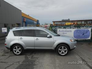 Pelēks Mitsubishi Outlander 2010 Viljandi, ar dzinēja tilpumu 2.00 L un nobraukumu 199 tūkst. km par 6990 €, foto 18 vietnē AUTOMOTO.COM.LV