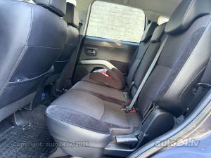 Pelēks Mitsubishi Outlander 2010 Tallina, ar dzinēja tilpumu 2.40 L un nobraukumu 200 tūkst. km par 4700 €, foto 10 vietnē AUTOMOTO.COM.LV