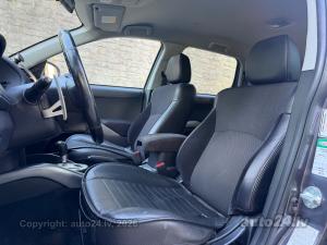 Pelēks Mitsubishi Outlander 2010 Tallina, ar dzinēja tilpumu 2.40 L un nobraukumu 200 tūkst. km par 4700 €, foto 17 vietnē AUTOMOTO.COM.LV