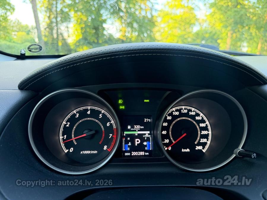Pelēks Mitsubishi Outlander 2010 Tallina, ar dzinēja tilpumu 2.40 L un nobraukumu 200 tūkst. km par 4700 €, foto 20 vietnē AUTOMOTO.COM.LV