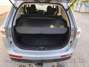 Pelēks Mitsubishi Outlander 2014 Valga, ar dzinēja tilpumu 2.30 L un nobraukumu 207 tūkst. km par 9900 €, foto 14 vietnē AUTOMOTO.COM.LV