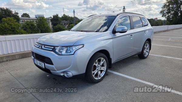 Grey Mitsubishi Outlander 2014 in Tallinn, with an engine capacity of 2.00 L and mileage of 280 thousand km for 5990 €, photo 1 on AUTOMOTO.COM.LV