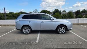 Pelēks Mitsubishi Outlander 2014 Tallina, ar dzinēja tilpumu 2.00 L un nobraukumu 280 tūkst. km par 5990 €, foto 9 vietnē AUTOMOTO.COM.LV