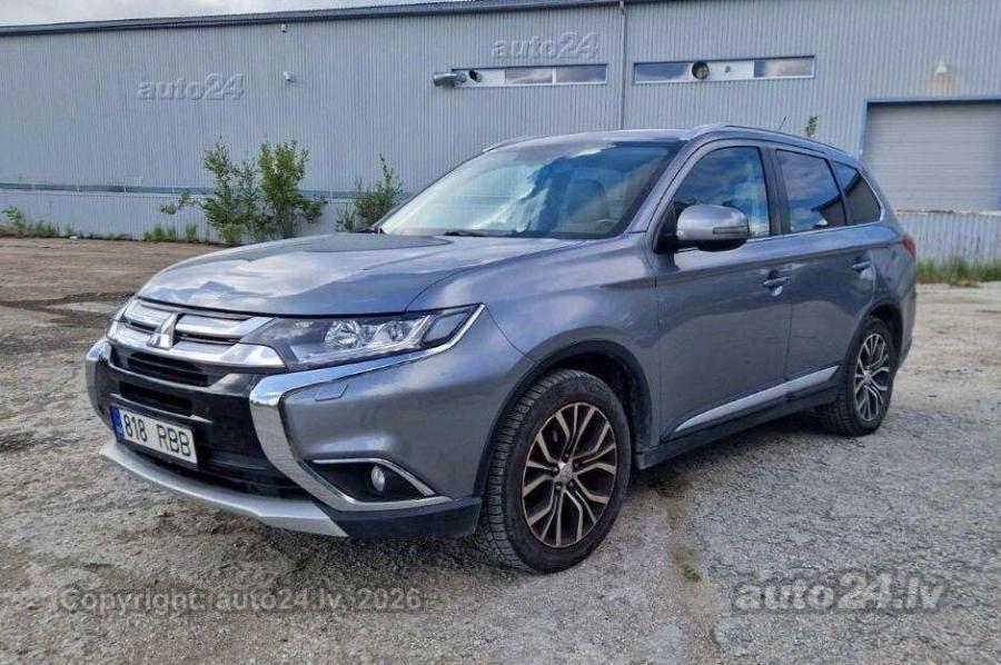 Pelēks Mitsubishi Outlander 2016 Tallina, ar dzinēja tilpumu 2.30 L un nobraukumu 215 tūkst. km par 10990 €, foto 1 vietnē AUTOMOTO.COM.LV