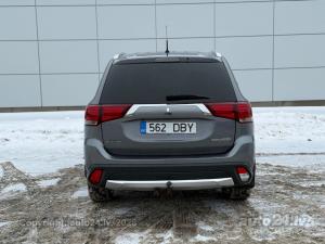Grey Mitsubishi Outlander 2016 in Tartu, with an engine capacity of 2.30 L and mileage of 202 thousand km for 9500 €, photo 5 on AUTOMOTO.COM.LV