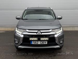 Grey Mitsubishi Outlander 2016 in Tartu, with an engine capacity of 2.30 L and mileage of 200 thousand km for 9200 €, photo 2 on AUTOMOTO.COM.LV