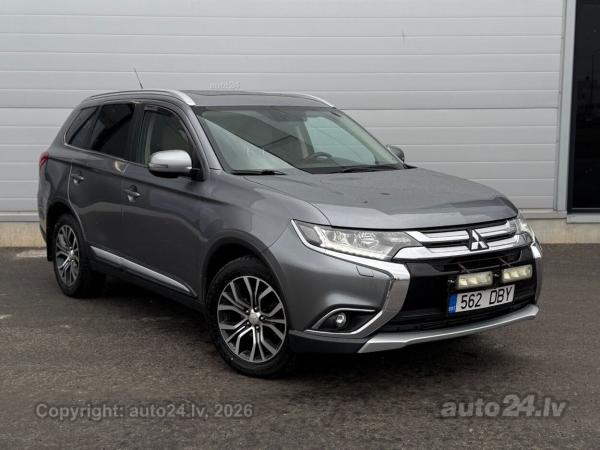 Grey Mitsubishi Outlander 2016 in Tartu, with an engine capacity of 2.30 L and mileage of 200 thousand km for 9200 €, photo 3 on AUTOMOTO.COM.LV