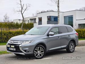 Pelēks Mitsubishi Outlander 2016 Tallina, ar dzinēja tilpumu 2.30 L un nobraukumu 202 tūkst. km par 9790 €, foto  vietnē AUTOMOTO.COM.LV