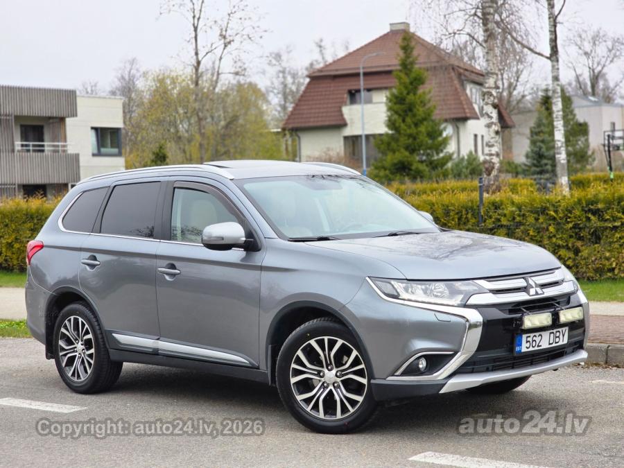 Pelēks Mitsubishi Outlander 2016 Tallina, ar dzinēja tilpumu 2.30 L un nobraukumu 202 tūkst. km par 9790 €, foto 4 vietnē AUTOMOTO.COM.LV