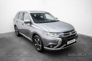 Pelēks Mitsubishi Outlander 2017 Tallina, ar dzinēja tilpumu 2.00 L un nobraukumu 191 tūkst. km par 11999 €, foto 4 vietnē AUTOMOTO.COM.LV
