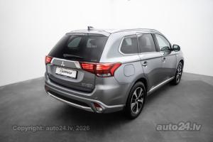 Pelēks Mitsubishi Outlander 2017 Tallina, ar dzinēja tilpumu 2.00 L un nobraukumu 191 tūkst. km par 11999 €, foto 6 vietnē AUTOMOTO.COM.LV