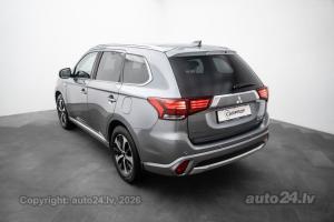 Pelēks Mitsubishi Outlander 2017 Tallina, ar dzinēja tilpumu 2.00 L un nobraukumu 191 tūkst. km par 11999 €, foto 8 vietnē AUTOMOTO.COM.LV