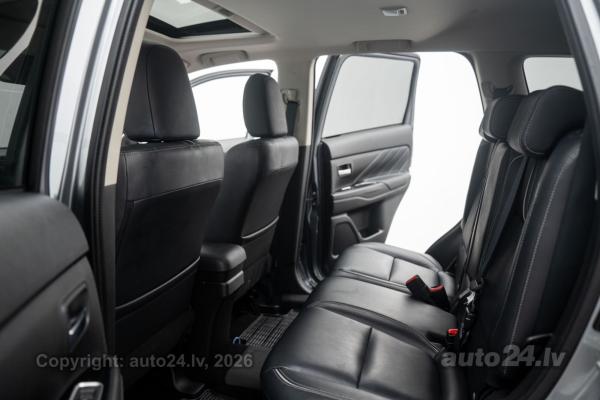 Mitsubishi Outlander 2017 Tallina vietnÄ PelÄks Mitsubishi Outlander 2017 Tallina, ar dzinÄja tilpumu 2.00 L un nobraukumu 191 tÅ«kst. km par 11999 ā¬, foto 10 vietnÄ AUTOMOTO.COM.LV
