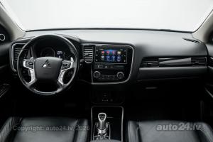 Grey Mitsubishi Outlander 2017 in Tallinn, with an engine capacity of 2.00 L and mileage of 191 thousand km for 11999 €, photo 14 on AUTOMOTO.COM.LV