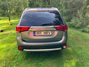 Pelēks Mitsubishi Outlander 2018 Tallina, ar dzinēja tilpumu 2.00 L un nobraukumu 144 tūkst. km par 15999 €, foto 5 vietnē AUTOMOTO.COM.LV