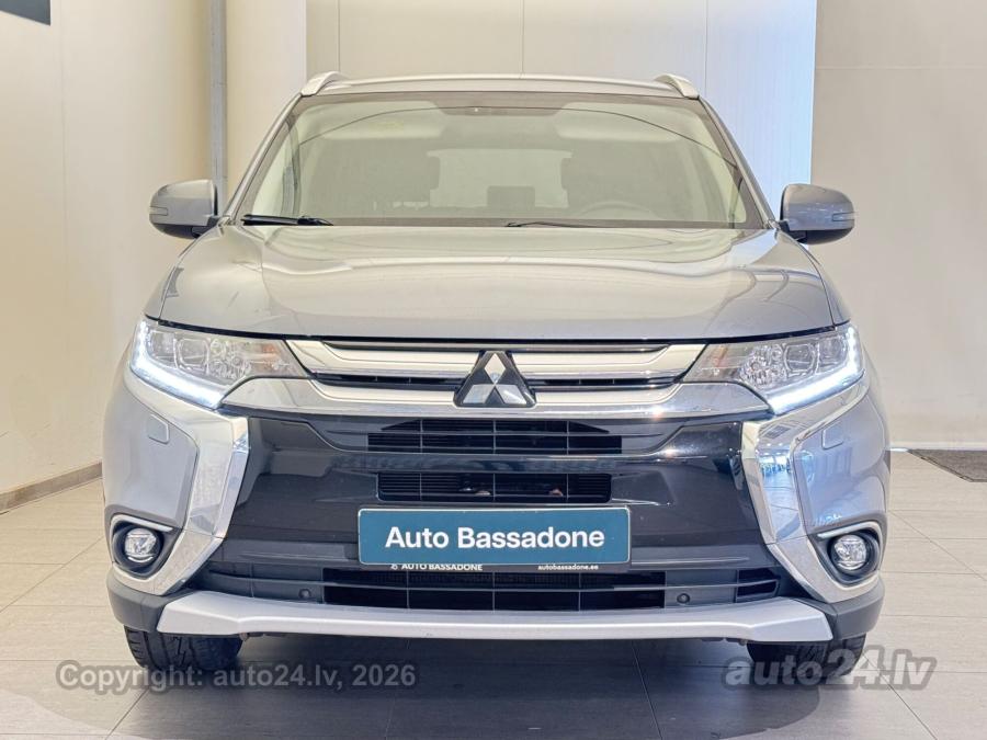 Pelēks Mitsubishi Outlander 2018 Tallina, ar dzinēja tilpumu 2.00 L un nobraukumu 147 tūkst. km par 14900 €, foto 3 vietnē AUTOMOTO.COM.LV