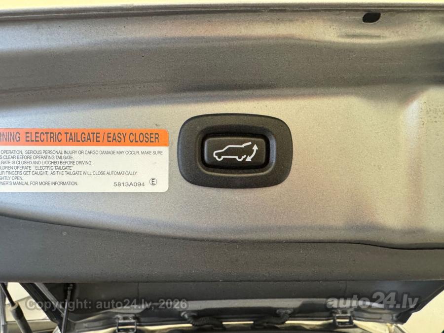 Pelēks Mitsubishi Outlander 2018 Tallina, ar dzinēja tilpumu 2.00 L un nobraukumu 147 tūkst. km par 14900 €, foto 8 vietnē AUTOMOTO.COM.LV