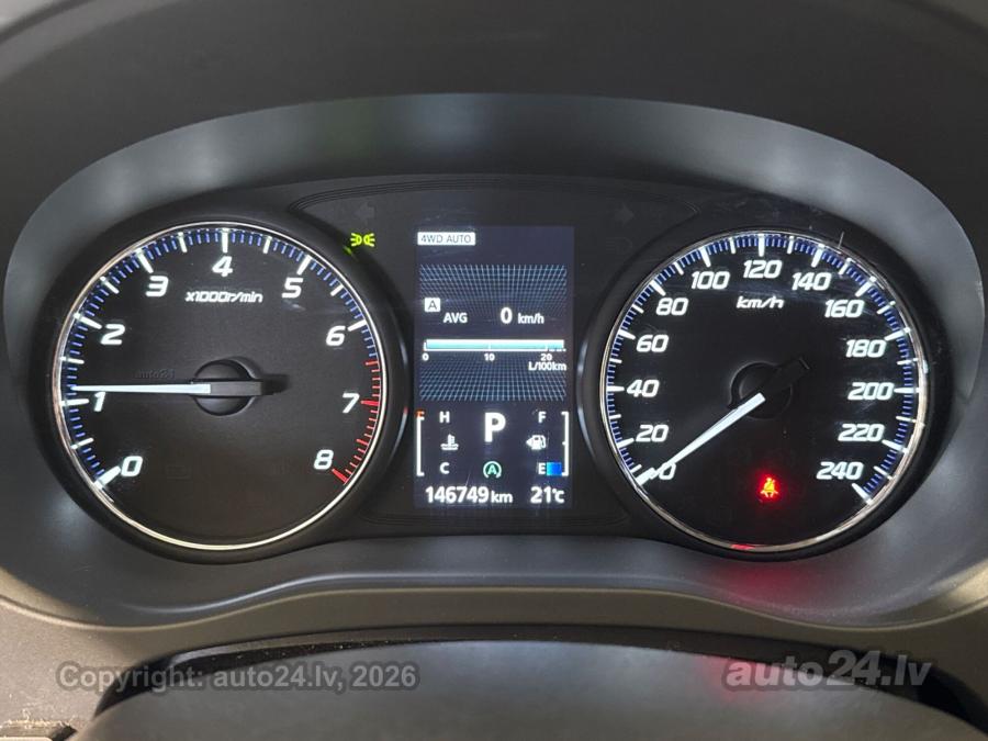 Pelēks Mitsubishi Outlander 2018 Tallina, ar dzinēja tilpumu 2.00 L un nobraukumu 147 tūkst. km par 14900 €, foto 13 vietnē AUTOMOTO.COM.LV