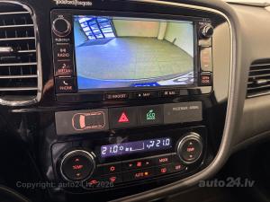 Pelēks Mitsubishi Outlander 2018 Tallina, ar dzinēja tilpumu 2.00 L un nobraukumu 147 tūkst. km par 14900 €, foto 14 vietnē AUTOMOTO.COM.LV