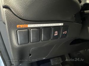 Pelēks Mitsubishi Outlander 2018 Tallina, ar dzinēja tilpumu 2.00 L un nobraukumu 147 tūkst. km par 14900 €, foto 15 vietnē AUTOMOTO.COM.LV