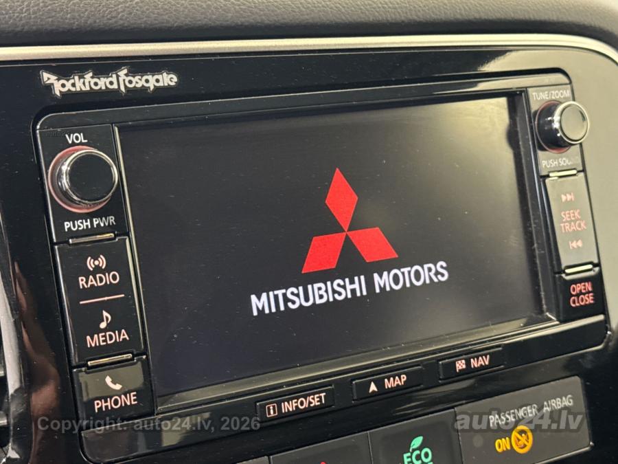 Pelēks Mitsubishi Outlander 2018 Tallina, ar dzinēja tilpumu 2.00 L un nobraukumu 147 tūkst. km par 14900 €, foto 24 vietnē AUTOMOTO.COM.LV
