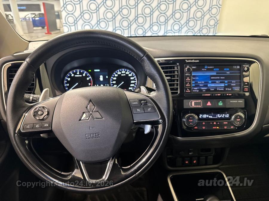 Pelēks Mitsubishi Outlander 2018 Tallina, ar dzinēja tilpumu 2.00 L un nobraukumu 147 tūkst. km par 14900 €, foto 27 vietnē AUTOMOTO.COM.LV