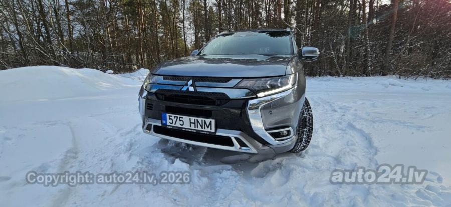 Grey Mitsubishi Outlander 2020 in Tallinn, with an engine capacity of 2.40 L and mileage of 84 thousand km for 24000 €, photo 1 on AUTOMOTO.COM.LV