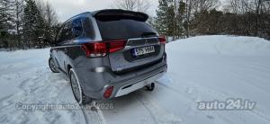 Grey Mitsubishi Outlander 2020 in Tallinn, with an engine capacity of 2.40 L and mileage of 84 thousand km for 24000 €, photo 5 on AUTOMOTO.COM.LV