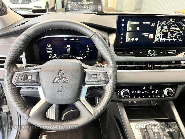 Grey Mitsubishi Outlander 2025 in Tallinn, with an engine capacity of 2.40 L and mileage of 13 thousand km for 55900 €, photo 11 on AUTOMOTO.COM.LV