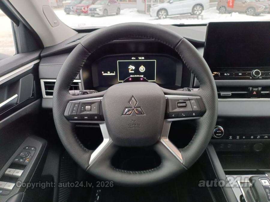 Grey Mitsubishi Outlander 2026 in Tallinn, with an engine capacity of 2.40 L and mileage of 41 thousand km for 52900 €, photo 18 on AUTOMOTO.COM.LV