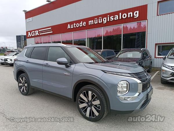 Grey Mitsubishi Outlander 2026 in Tallinn, with an engine capacity of 2.40 L and mileage of 2 thousand km for 50990 €, photo 1 on AUTOMOTO.COM.LV
