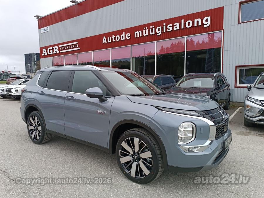 Grey Mitsubishi Outlander 2026 in Tallinn, with an engine capacity of 2.40 L and mileage of 2 thousand km for 50990 €, photo 1 on AUTOMOTO.COM.LV