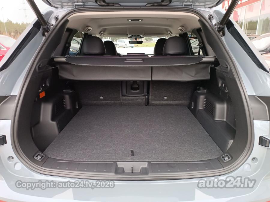 Grey Mitsubishi Outlander 2026 in Tallinn, with an engine capacity of 2.40 L and mileage of 2 thousand km for 50990 €, photo 10 on AUTOMOTO.COM.LV