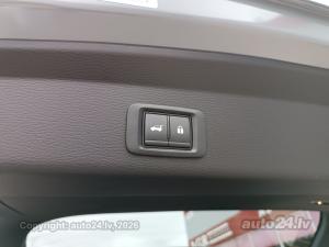 Grey Mitsubishi Outlander 2026 in Tallinn, with an engine capacity of 2.40 L and mileage of 2 thousand km for 50990 €, photo 13 on AUTOMOTO.COM.LV