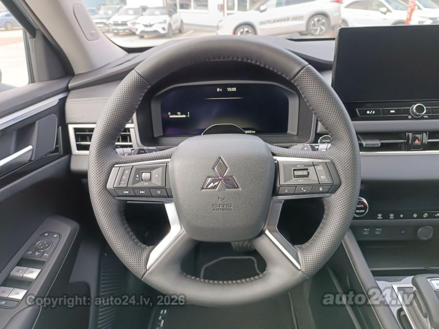 Grey Mitsubishi Outlander 2026 in Tallinn, with an engine capacity of 2.40 L and mileage of 2 thousand km for 50990 €, photo 19 on AUTOMOTO.COM.LV