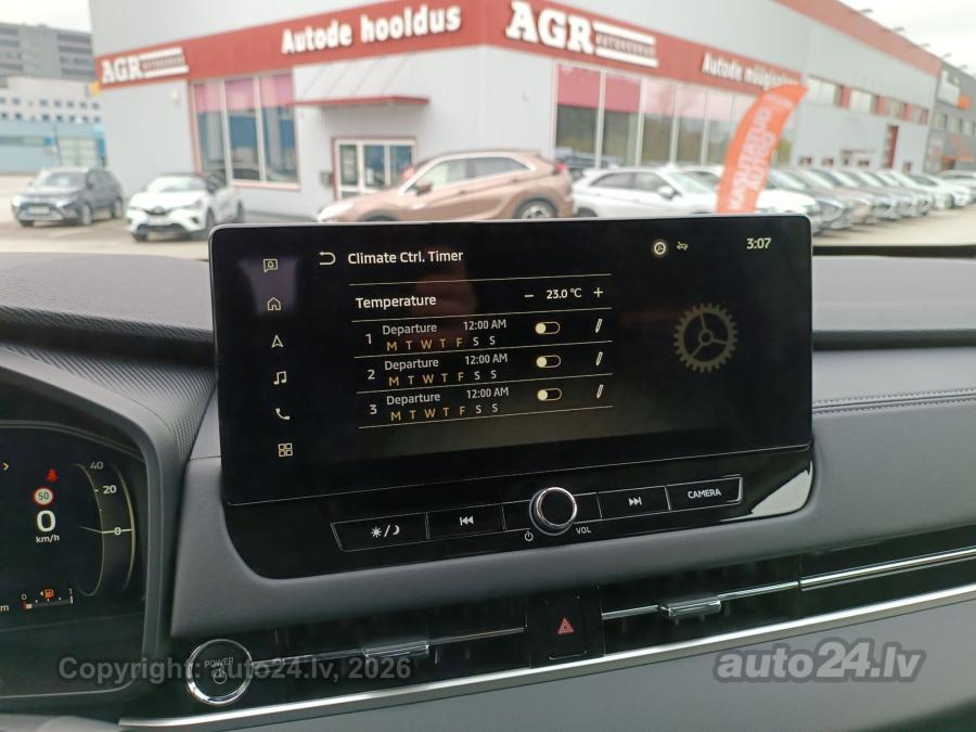 Grey Mitsubishi Outlander 2026 in Tallinn, with an engine capacity of 2.40 L and mileage of 2 thousand km for 50990 €, photo 23 on AUTOMOTO.COM.LV