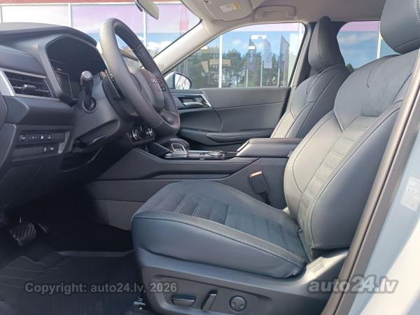 Pelēks Mitsubishi Outlander 2026 Tallina, ar dzinēja tilpumu 2.40 L un nobraukumu 0 tūkst. km par 48990 €, foto 7 vietnē AUTOMOTO.COM.LV