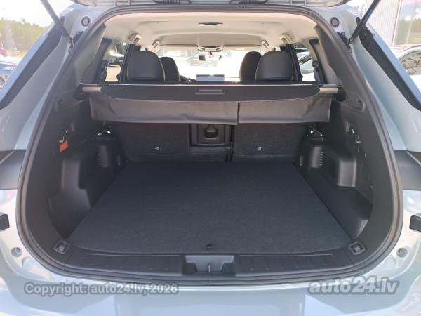 Pelēks Mitsubishi Outlander 2026 Tallina, ar dzinēja tilpumu 2.40 L un nobraukumu 0 tūkst. km par 48990 €, foto 9 vietnē AUTOMOTO.COM.LV