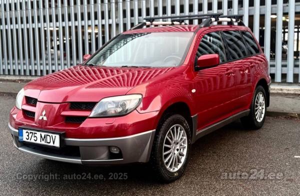 Sarkans Mitsubishi Outlander 2003 Tallina, ar dzinēja tilpumu 2.40 L un nobraukumu 275 tūkst. km par 1499 €, foto 3 vietnē AUTOMOTO.COM.LV