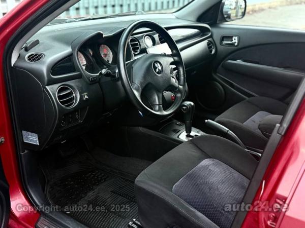 Sarkans Mitsubishi Outlander 2003 Tallina, ar dzinēja tilpumu 2.40 L un nobraukumu 275 tūkst. km par 1499 €, foto 9 vietnē AUTOMOTO.COM.LV