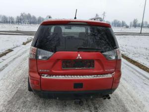 Red Mitsubishi Outlander 2008 in Marijampole, with an engine capacity of 2.20 L and mileage of 377 thousand km for 2000 €, photo 11 on AUTOMOTO.COM.LV