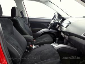 Sarkans Mitsubishi Outlander 2008 Tallina, ar dzinēja tilpumu 2.40 L un nobraukumu 249 tūkst. km par 2499 €, foto 6 vietnē AUTOMOTO.COM.LV