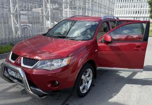 Red Mitsubishi Outlander 2008 in Riga, with an engine capacity of 2.40 L and mileage of 105 thousand km for 4990 €, photo 5 on AUTOMOTO.COM.LV