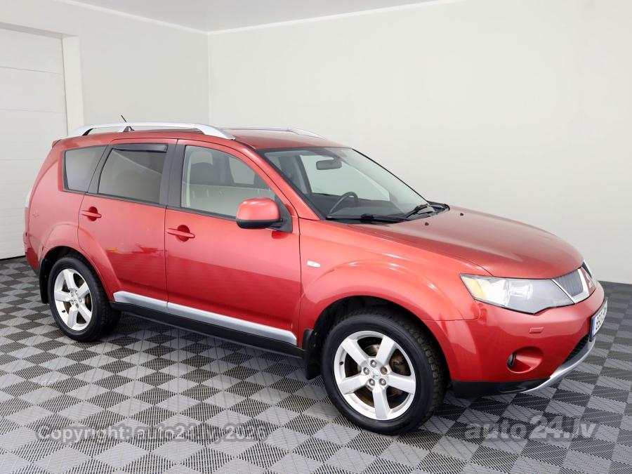 Red Mitsubishi Outlander 2008 in Tallinn, with an engine capacity of 2.40 L and mileage of 175 thousand km for 2499 €, photo 1 on AUTOMOTO.COM.LV