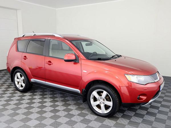 Red Mitsubishi Outlander 2008 in Tallinn, with an engine capacity of 2.40 L and mileage of 175 thousand km for 2499 €, photo 1 on AUTOMOTO.COM.LV