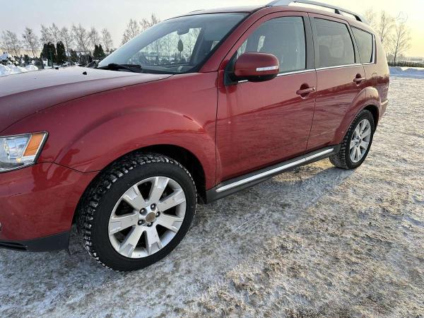 Sarkans Mitsubishi Outlander 2010 Kauņa, ar dzinēja tilpumu 2.18 L un nobraukumu 250 tūkst. km par 4000 €, foto 1 vietnē AUTOMOTO.COM.LV