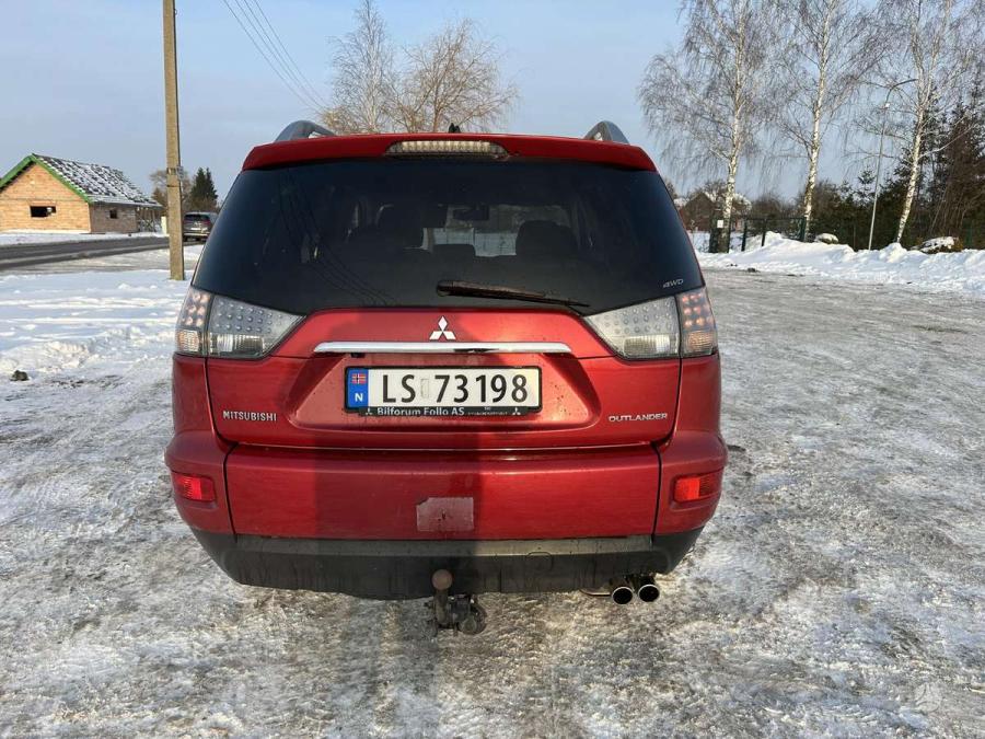 Sarkans Mitsubishi Outlander 2010 Kauņa, ar dzinēja tilpumu 2.18 L un nobraukumu 250 tūkst. km par 4000 €, foto 4 vietnē AUTOMOTO.COM.LV