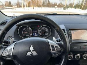 Sarkans Mitsubishi Outlander 2010 Kauņa, ar dzinēja tilpumu 2.18 L un nobraukumu 250 tūkst. km par 4000 €, foto 6 vietnē AUTOMOTO.COM.LV